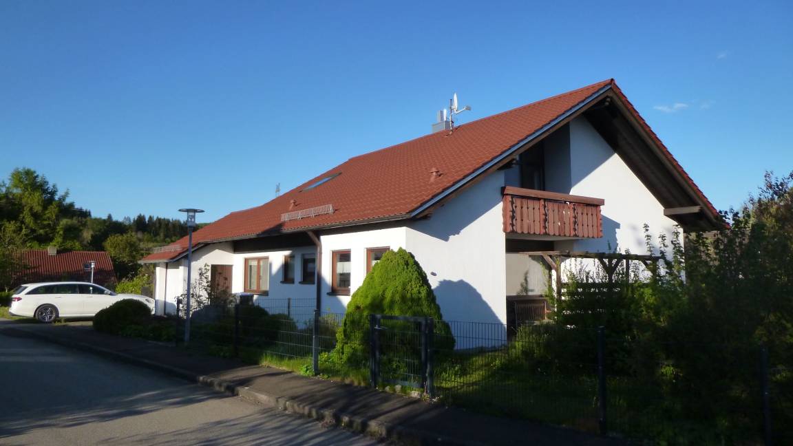 180 M² House ∙ 4 Bedrooms ∙ 7 Guests - Hayingen