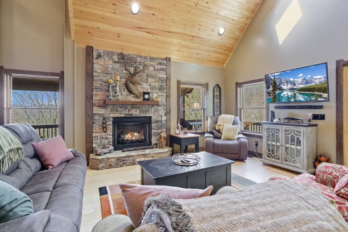 187 M² Cabin ∙ 3 Bedrooms ∙ 10 Guests - Appalachian State University, Boone