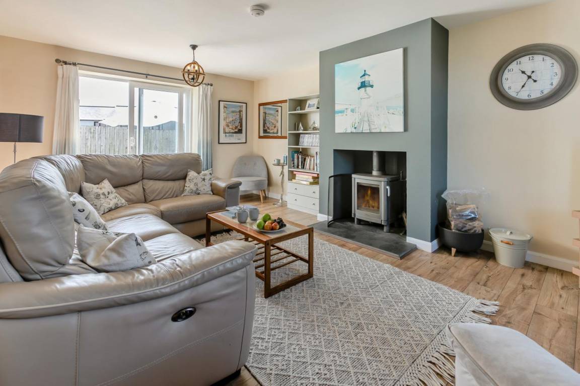 Cottage ∙ 5 Bedrooms ∙ 9 Guests - Praa Sands