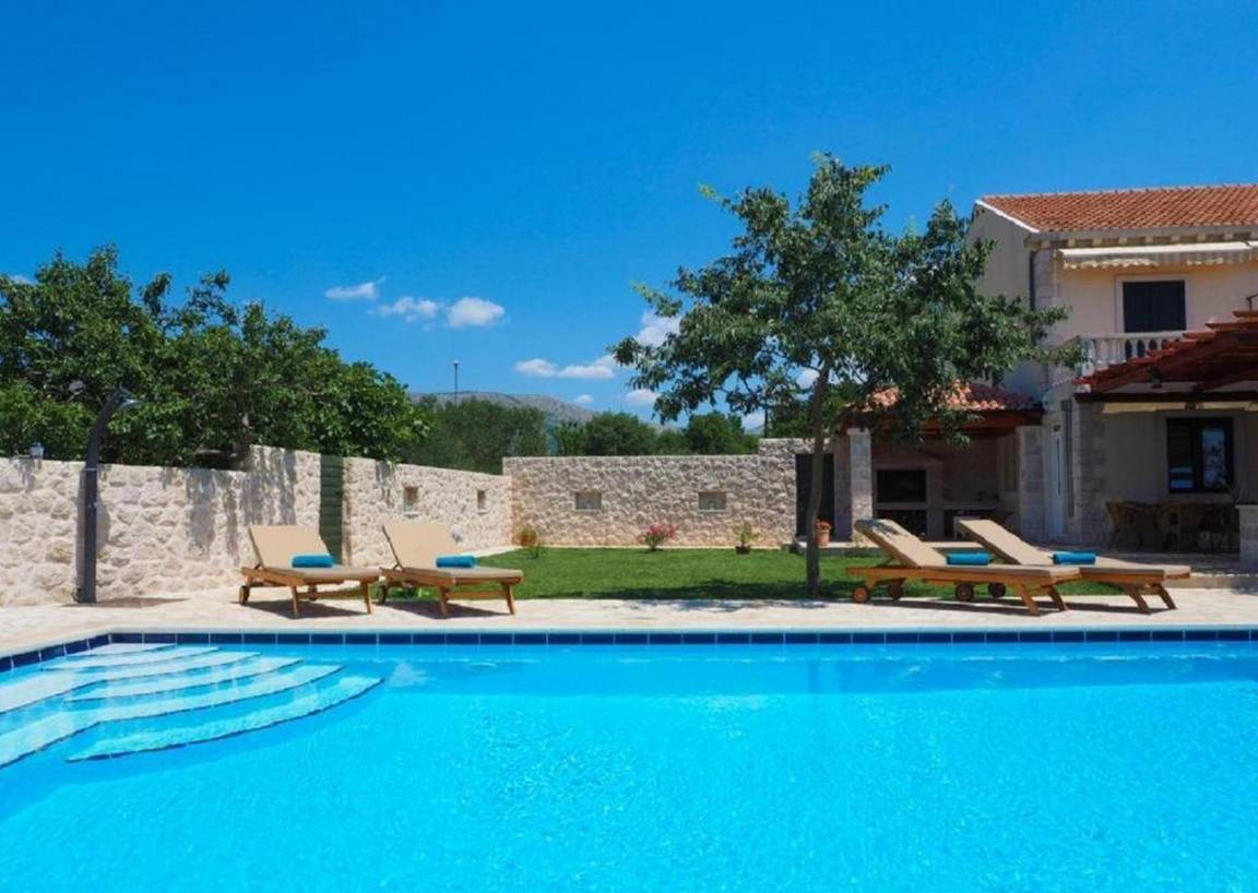 200 M² Maison De Vacances ∙ 4 Chambres ∙ 8 Personnes - Mlini