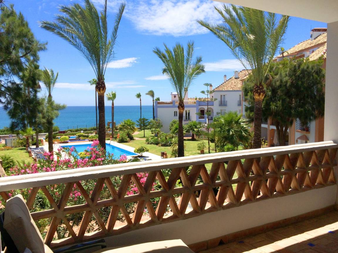 150 M² Apartamento ∙ 2 Habitaciones ∙ 5 Huéspedes - Casares