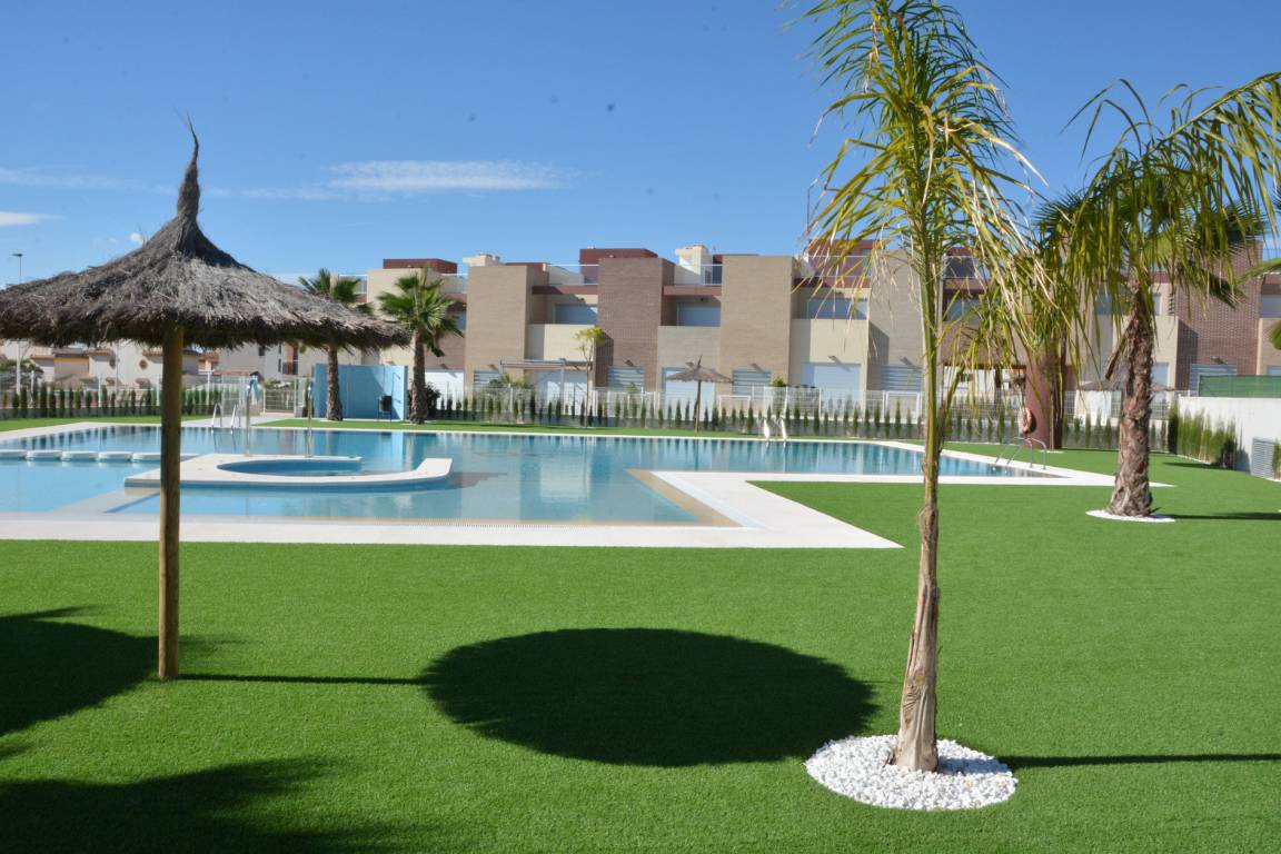 85 M² Apartamento ∙ 3 Habitaciones ∙ 5 Huéspedes - Guardamar del Segura