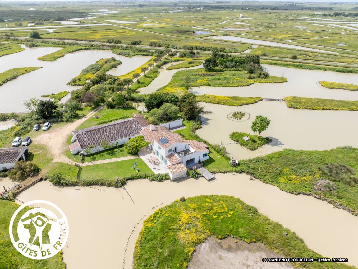 220 M² Cottage ∙ 4 Slaapkamers ∙ 11 Gasten - Beauvoir-sur-Mer