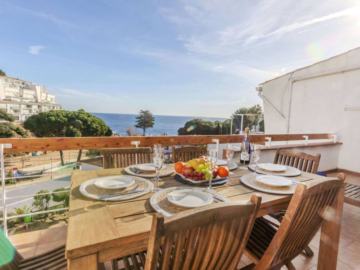75 M² Apartment ∙ 1 Bedroom ∙ 6 Guests - Tossa de Mar