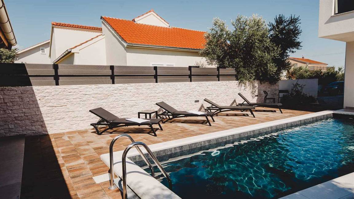 160 M² Villa ∙ 4 Bedrooms ∙ 8 Guests - Tisno