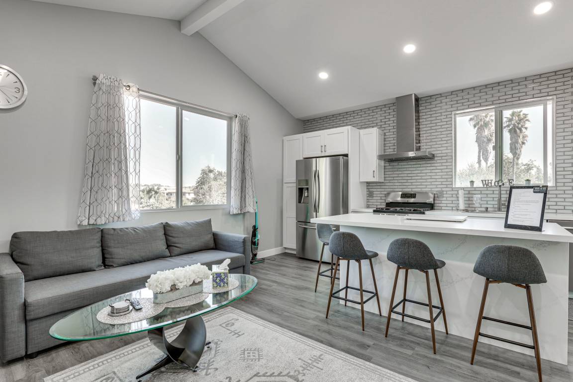 75 M² Apartment ∙ 2 Bedrooms ∙ 6 Guests - San Marcos, CA