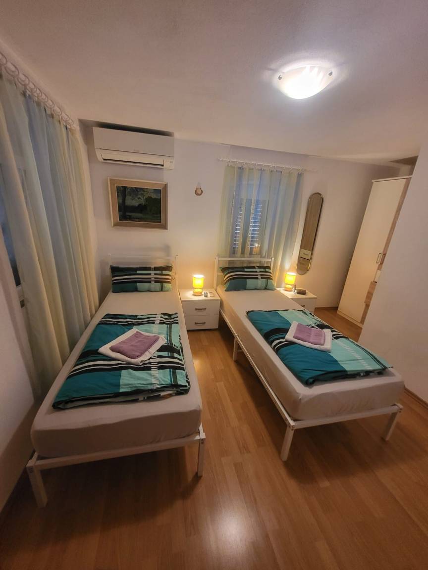 90 M² Ferienhaus ∙ 3 Schlafzimmer ∙ 5 Gäste - Split