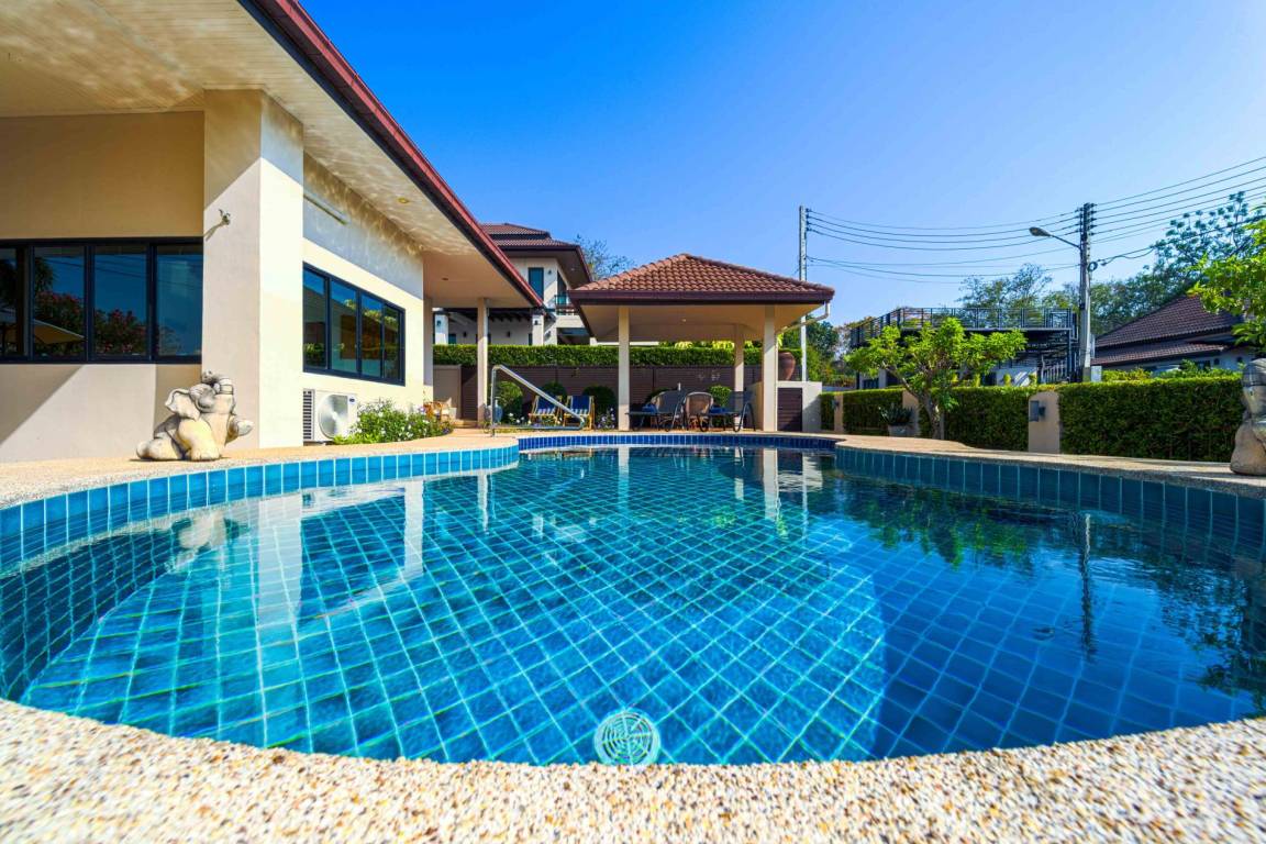 145 M² Villa ∙ 3 Bedrooms ∙ 8 Guests - Hua Hin