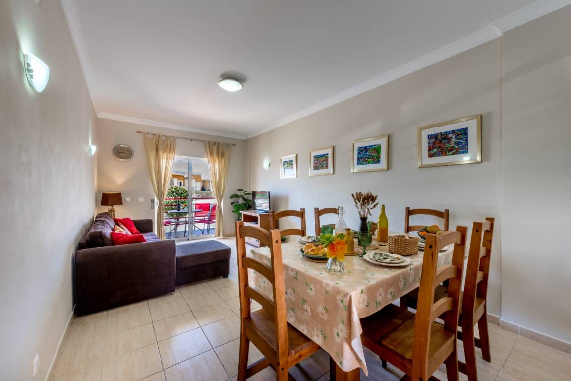 60 M² Apartment ∙ 2 Bedrooms ∙ 4 Guests - Guia