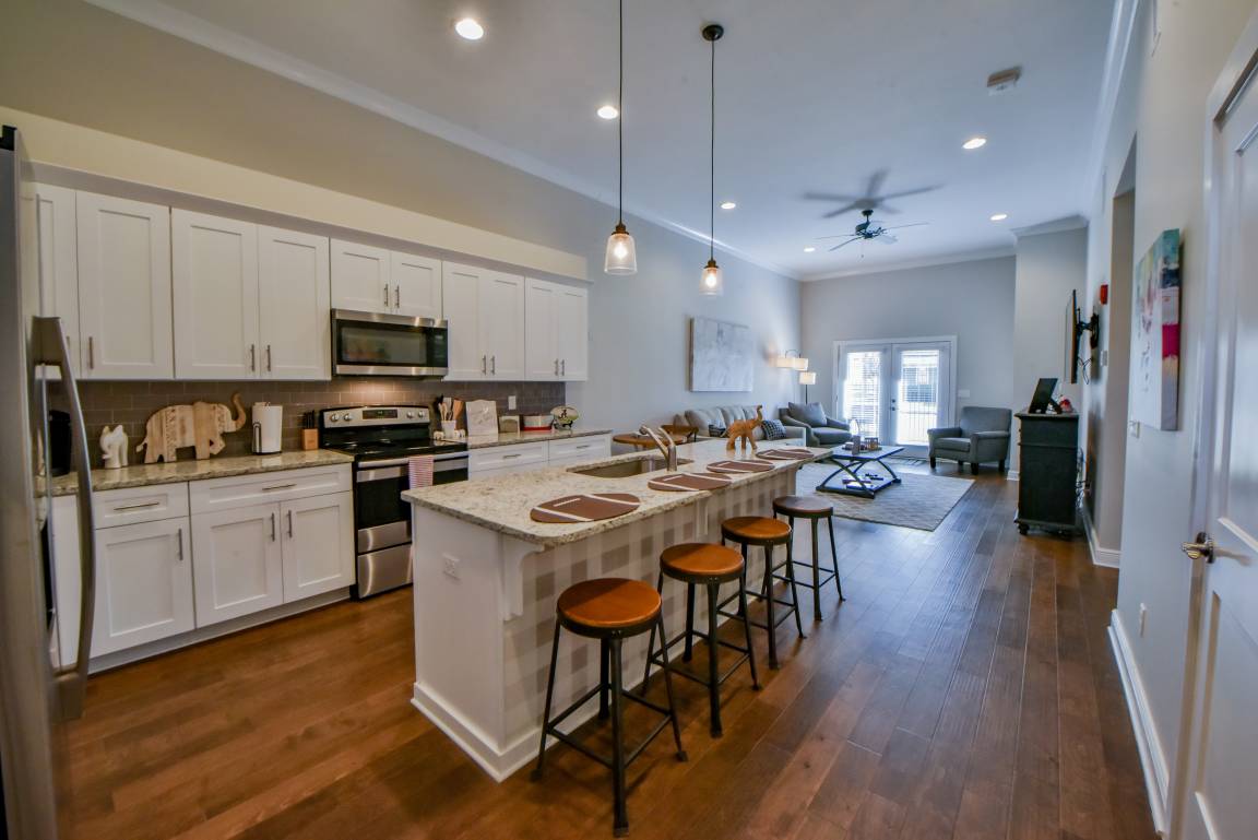 Condo ∙ 2 Bedrooms ∙ 6 Guests - Tuscaloosa, AL