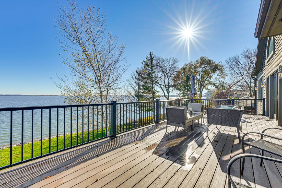 325 M² House ∙ 4 Bedrooms ∙ 8 Guests - Storm Lake, IA