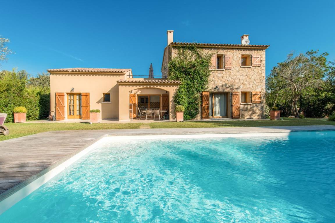 135 M² Gîte ∙ 4 Chambres ∙ 8 Personnes - Corse