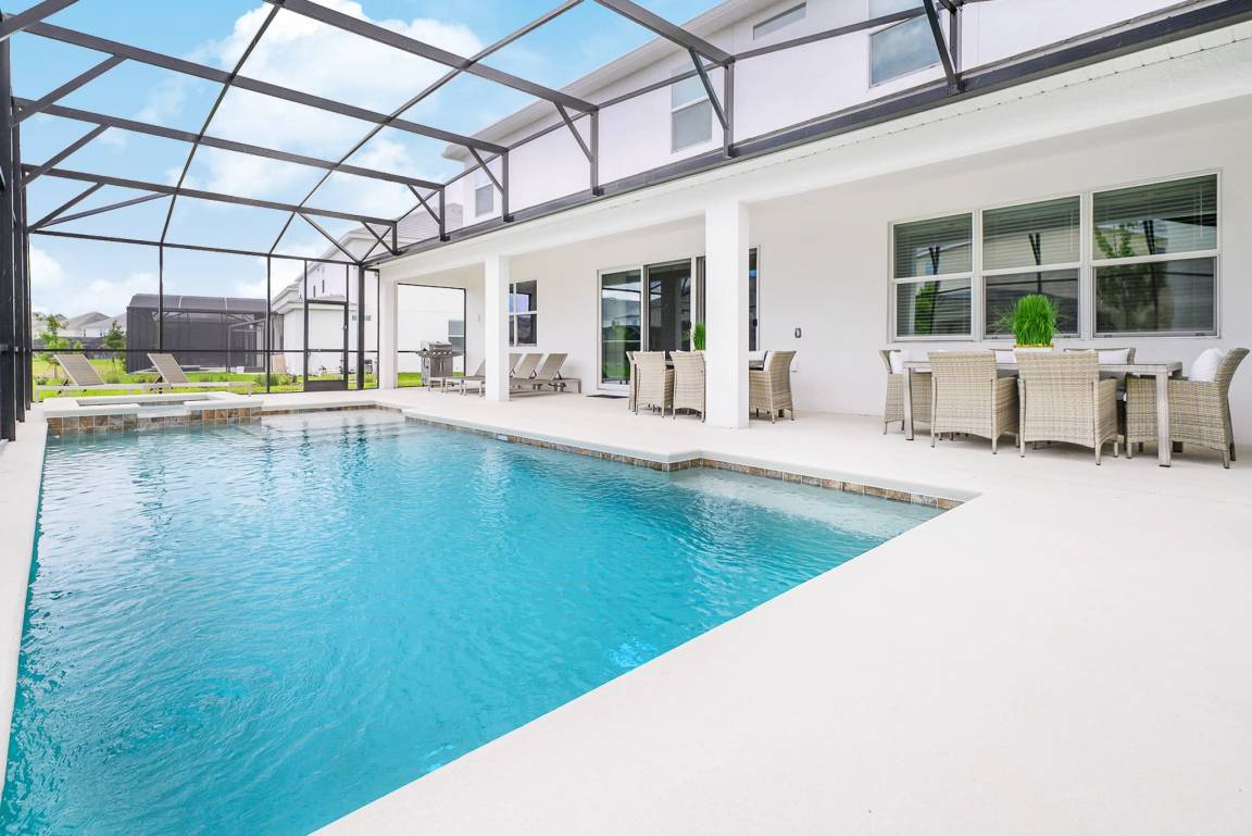 396 M² Casa ∙ 15 Habitaciones ∙ 33 Huéspedes - Florida