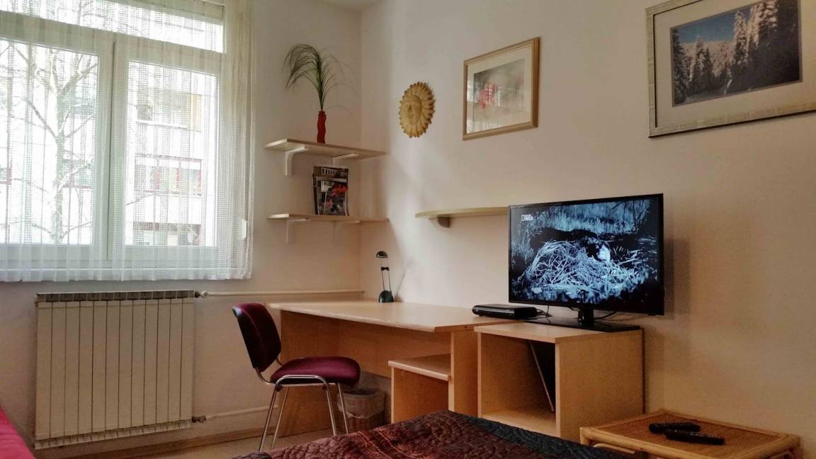 44 M² Apartamento ∙ 2 Habitaciones ∙ 3 Huéspedes - Liubliana