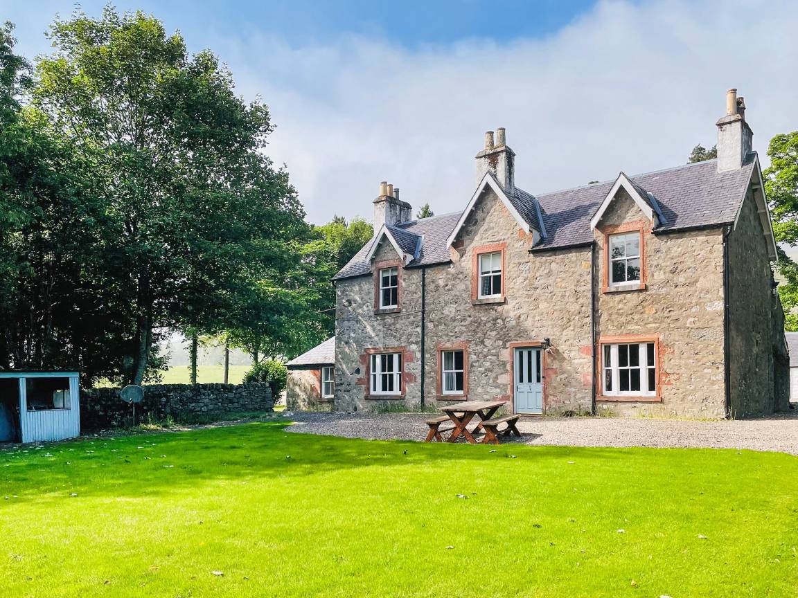 Cottage ∙ 5 Bedrooms ∙ 10 Guests - Cairngorms National Park