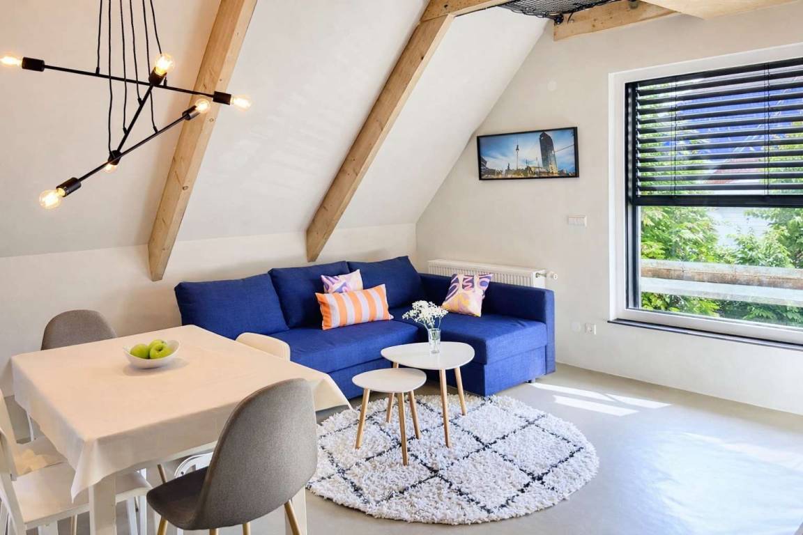 109 M² Apartment ∙ 4 Bedrooms ∙ 10 Guests - Berlin