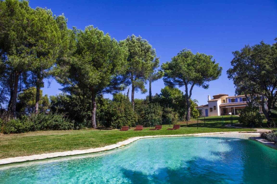 250 M² Maison De Vacances ∙ 5 Chambres ∙ 12 Personnes - Sanary-sur-Mer
