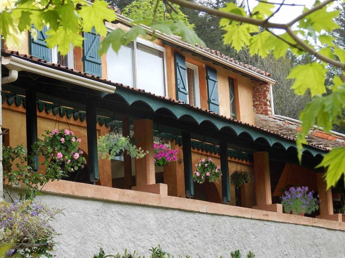 135 M² Gîte ∙ 4 Chambres ∙ 8 Personnes - Mazamet