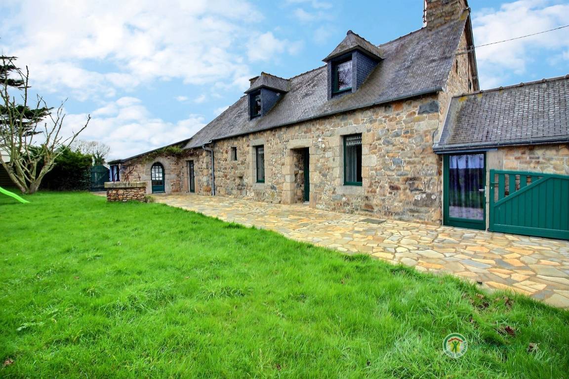 88 M² Gîte ∙ 3 Chambres ∙ 6 Personnes - Plougrescant