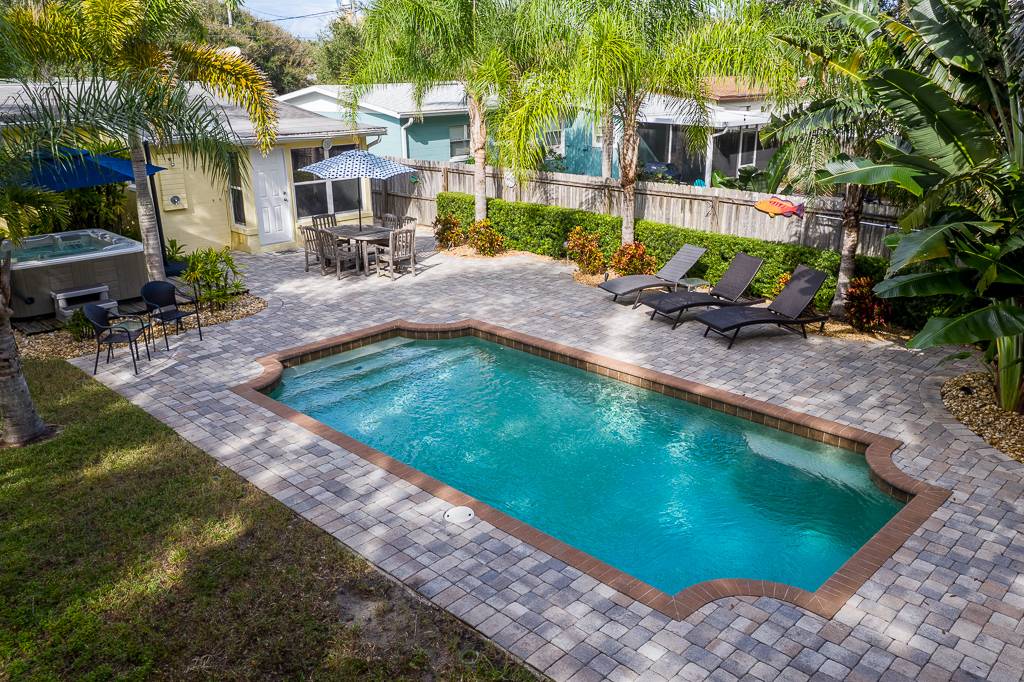 67 M² House ∙ 2 Bedrooms ∙ 6 Guests - New Smyrna Beach, FL