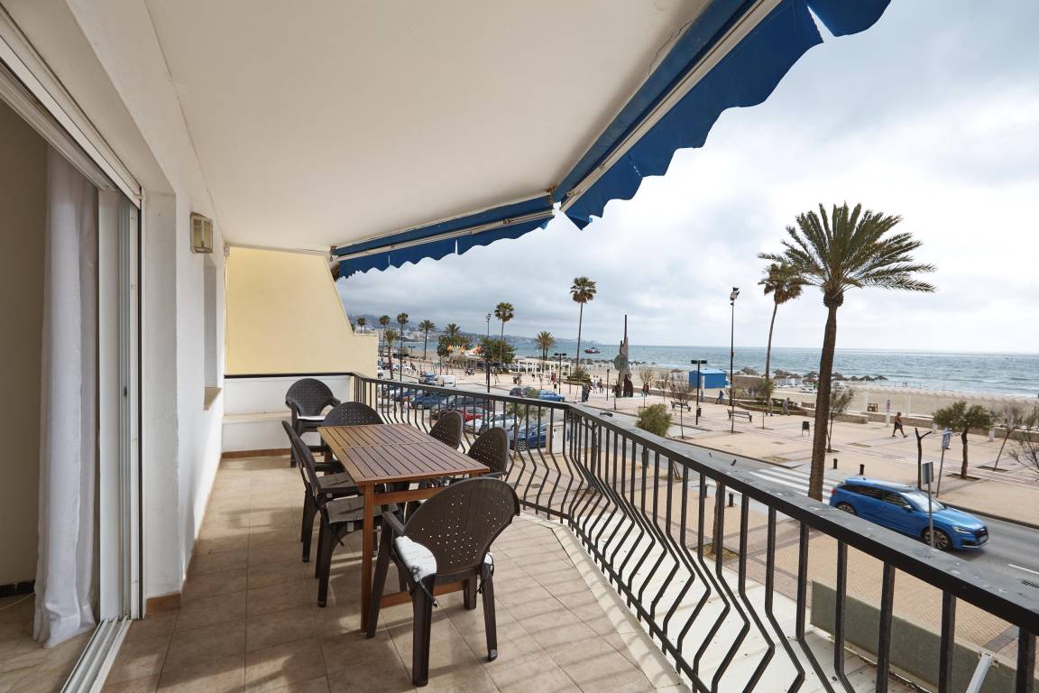 120 M² Apartment ∙ 3 Bedrooms ∙ 6 Guests - Fuengirola