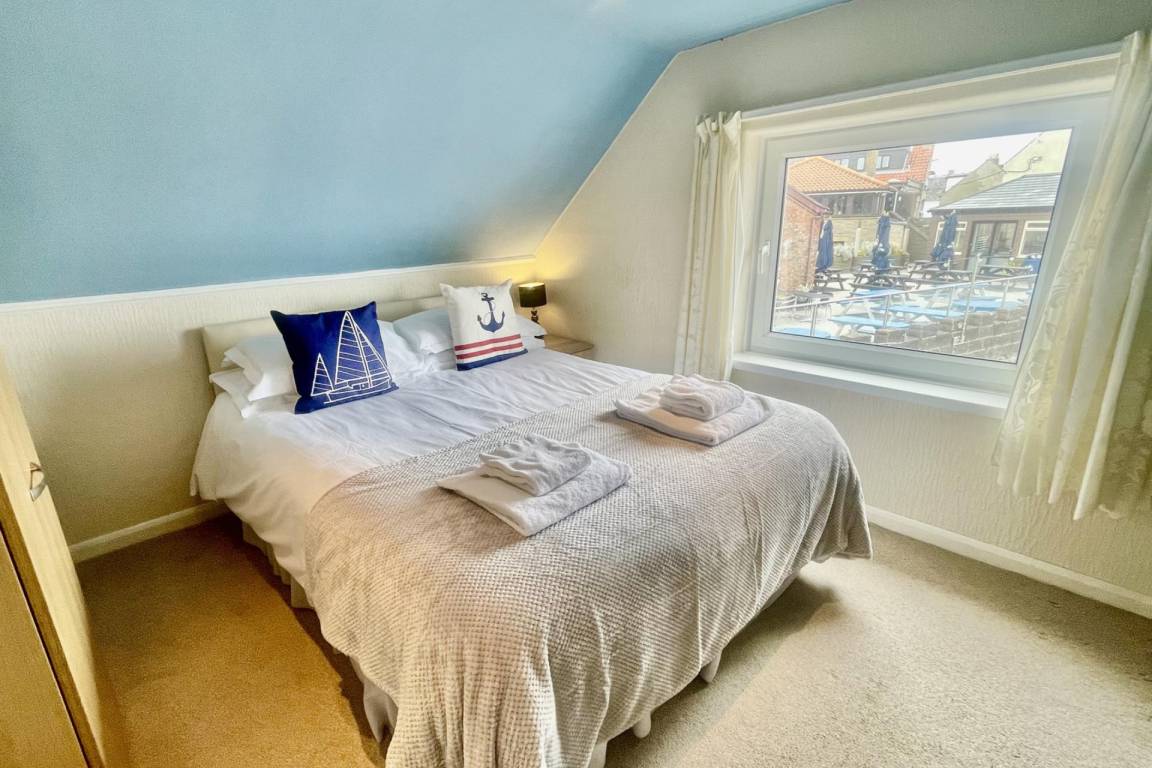 75 M² Apartment ∙ 2 Bedrooms ∙ 4 Guests - Bamburgh