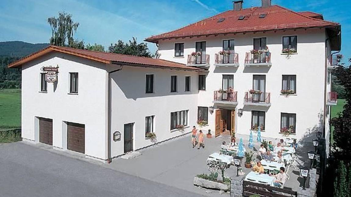Hotel ∙ 2 Guests - Deggendorf