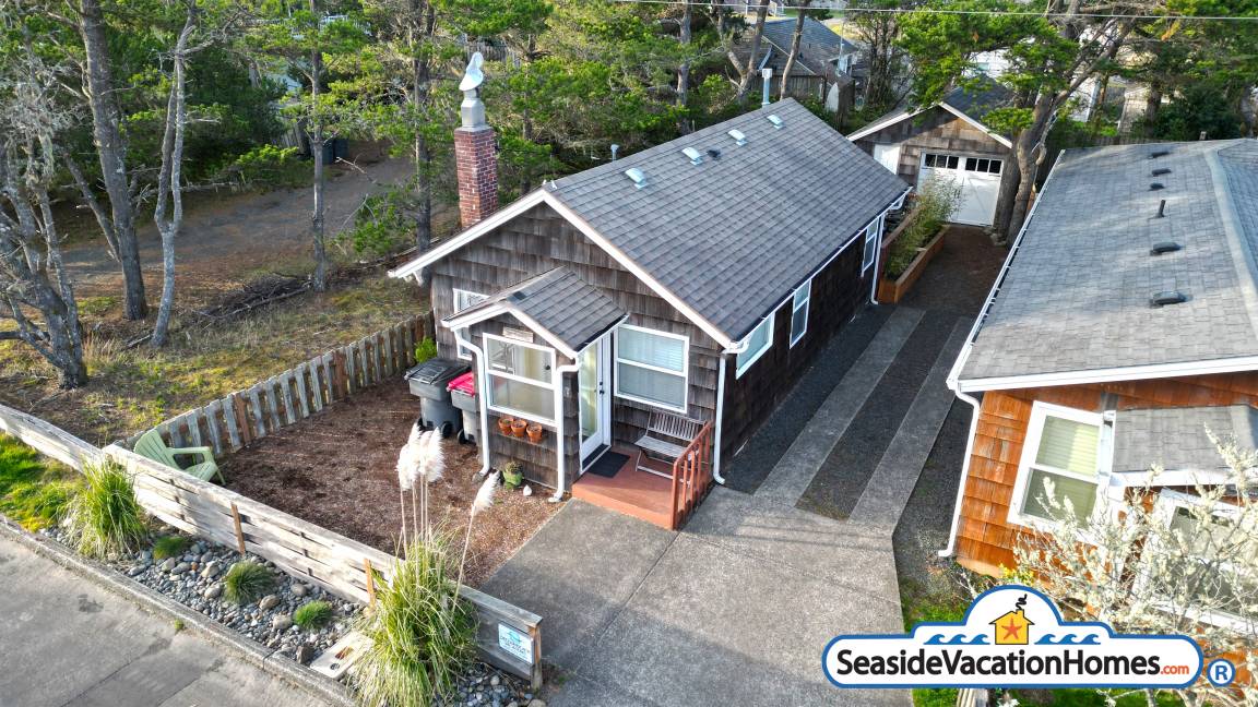 House ∙ 2 Bedrooms ∙ 4 Guests - Seaside, OR