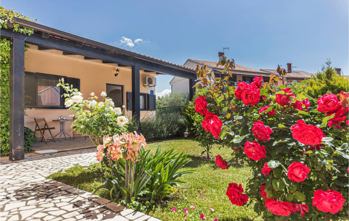 40 M² House ∙ 1 Bedroom ∙ 2 Guests - Pula