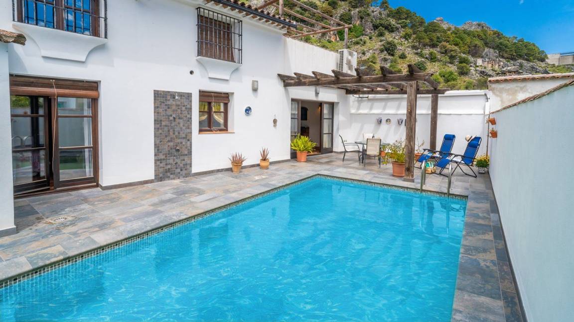 500 M² Casa ∙ 4 Quartos ∙ 8 Hóspedes - Grazalema
