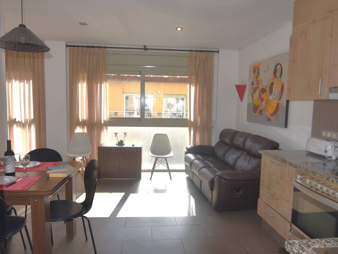 65 M² Apartamento ∙ 2 Habitaciones ∙ 6 Huéspedes - Ampuriabrava
