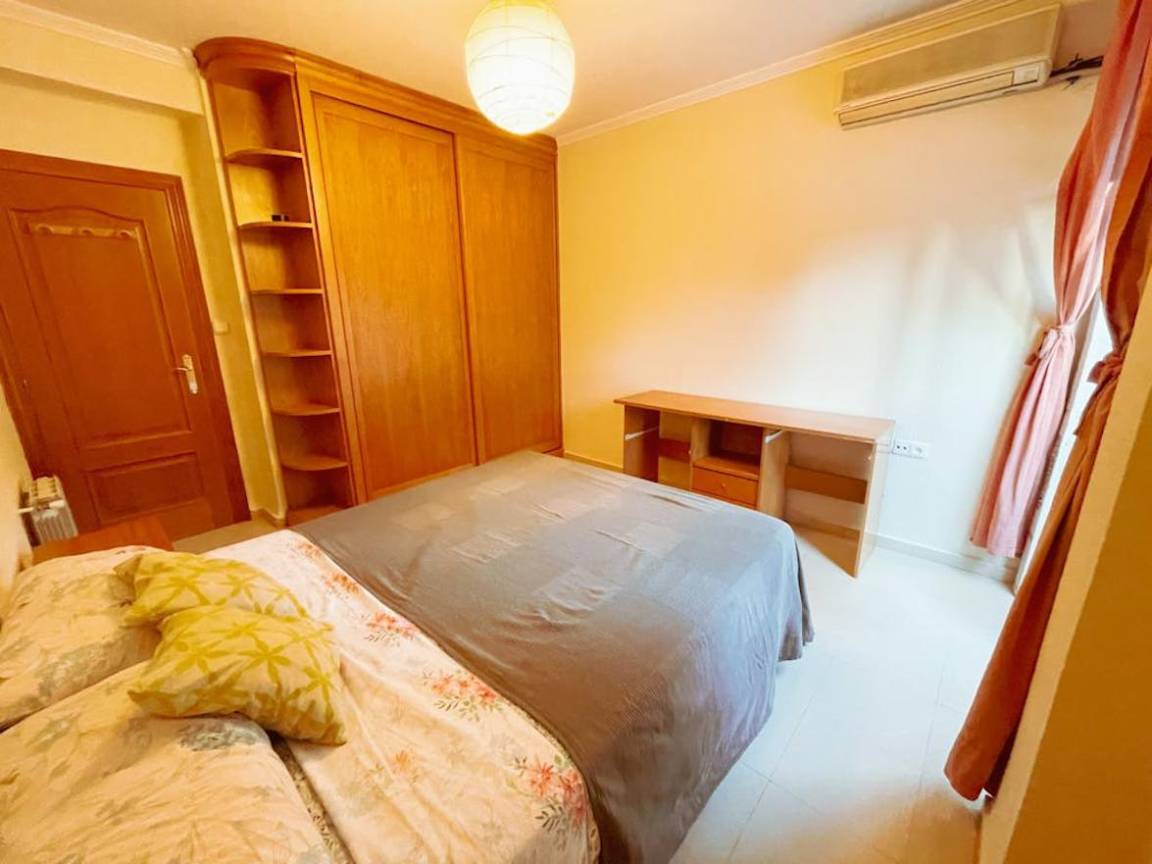 95 M² Habitación Privada ∙ 1 Habitación ∙ 2 Huéspedes - Valencia