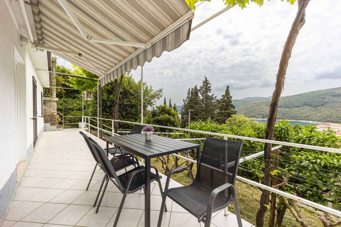 60 M² Ferienwohnung ∙ 3 Schlafzimmer ∙ 5 Gäste - Rabac