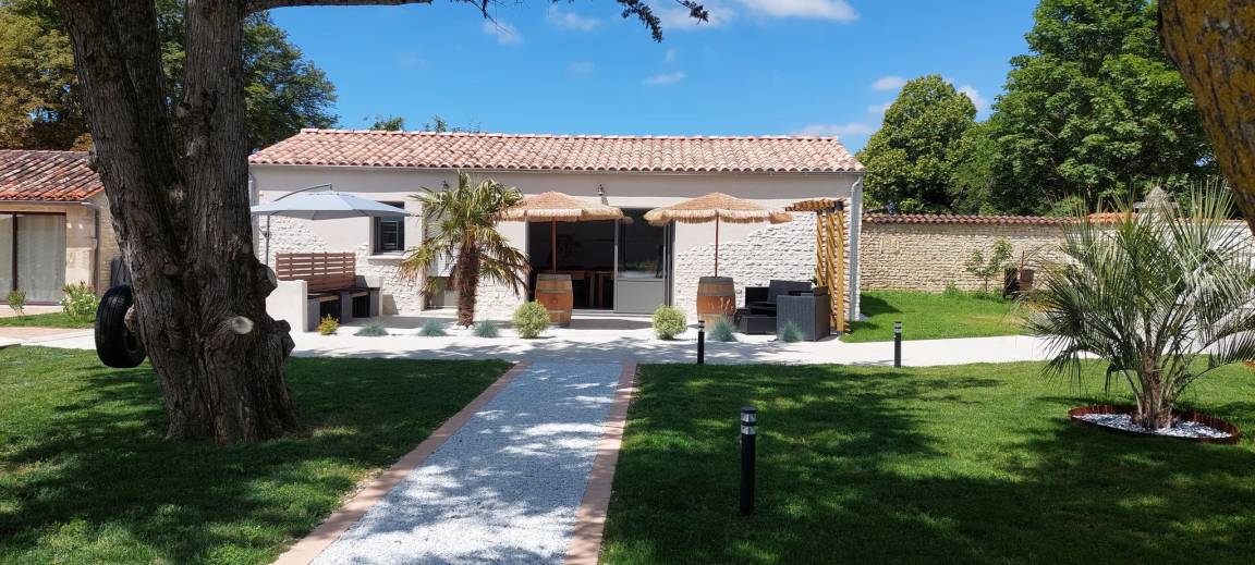 230 M² Gîte ∙ 10 Bedrooms ∙ 28 Guests - Charente-Maritime