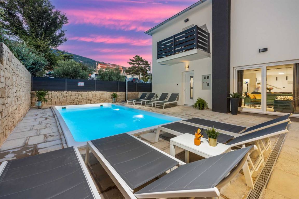 180 M² Villa ∙ 4 Slaapkamers ∙ 8 Gasten - Baška