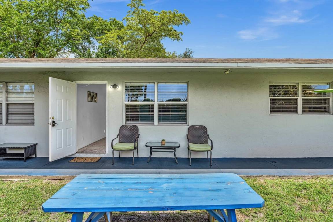 92 M² House ∙ 2 Bedrooms ∙ 6 Guests - Dania Beach, FL