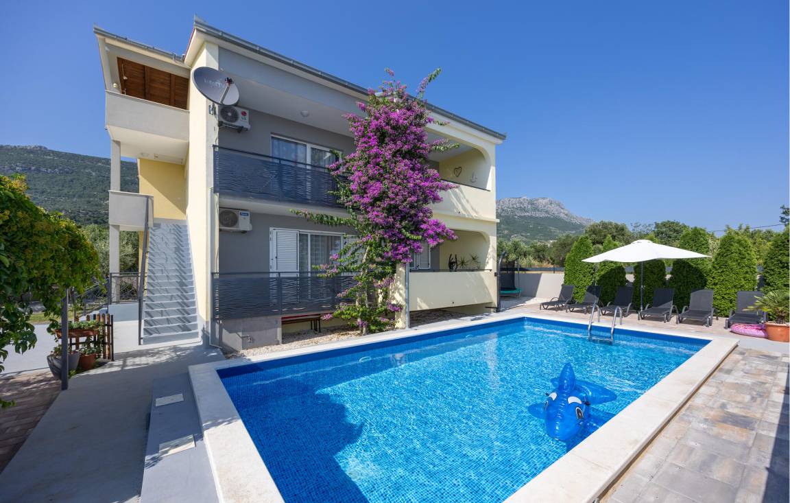 182 M² Maison De Vacances ∙ 6 Chambres ∙ 10 Personnes - Split