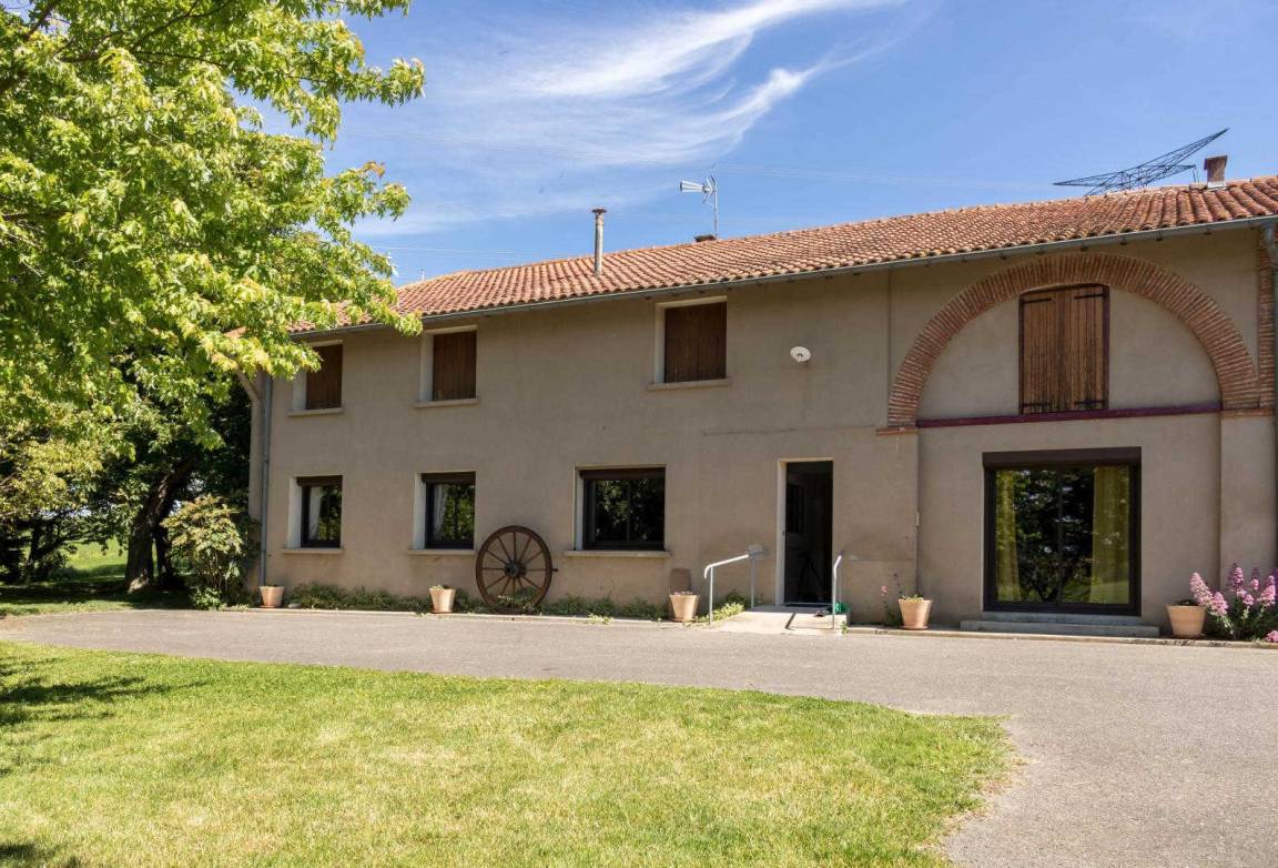 168 M² Gîte ∙ 3 Chambres ∙ 7 Personnes - Haute-Garonne