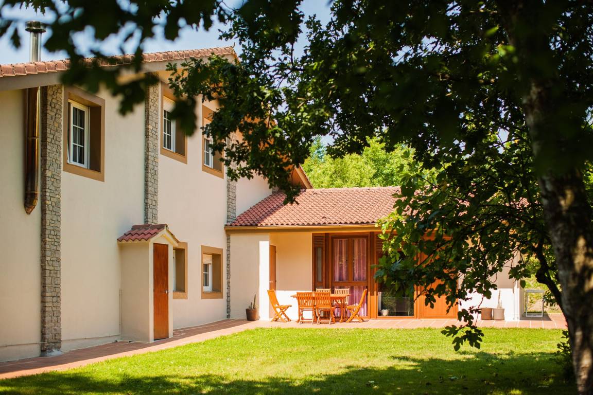 60 M² Apartamento ∙ 3 Habitaciones ∙ 6 Huéspedes - Amurrio