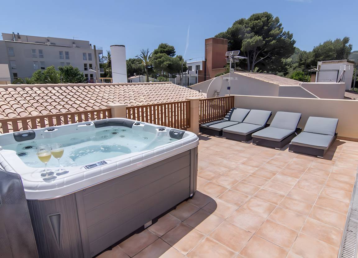 118 M² Ferienhaus ∙ 2 Schlafzimmer ∙ 4 Gäste - Cala Mesquida