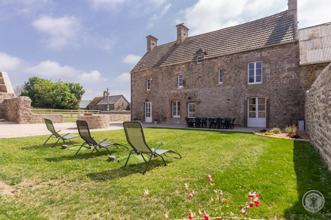 130 M² Gîte ∙ 4 Chambres ∙ 10 Personnes - Saint-Vaast-la-Hougue