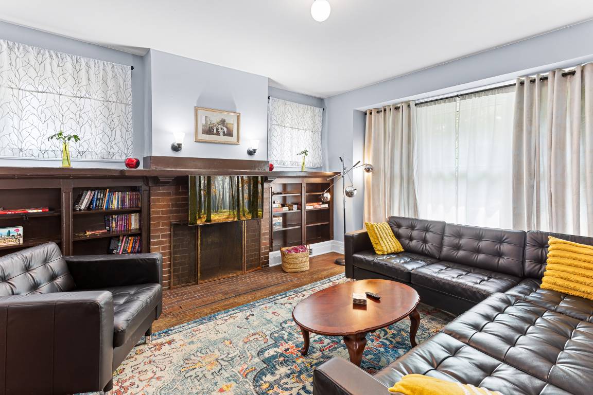 167 M² House ∙ 3 Bedrooms ∙ 6 Guests - Warren, MI