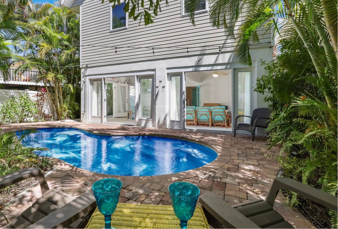 195 M² House ∙ 3 Bedrooms ∙ 6 Guests - Holmes Beach, FL