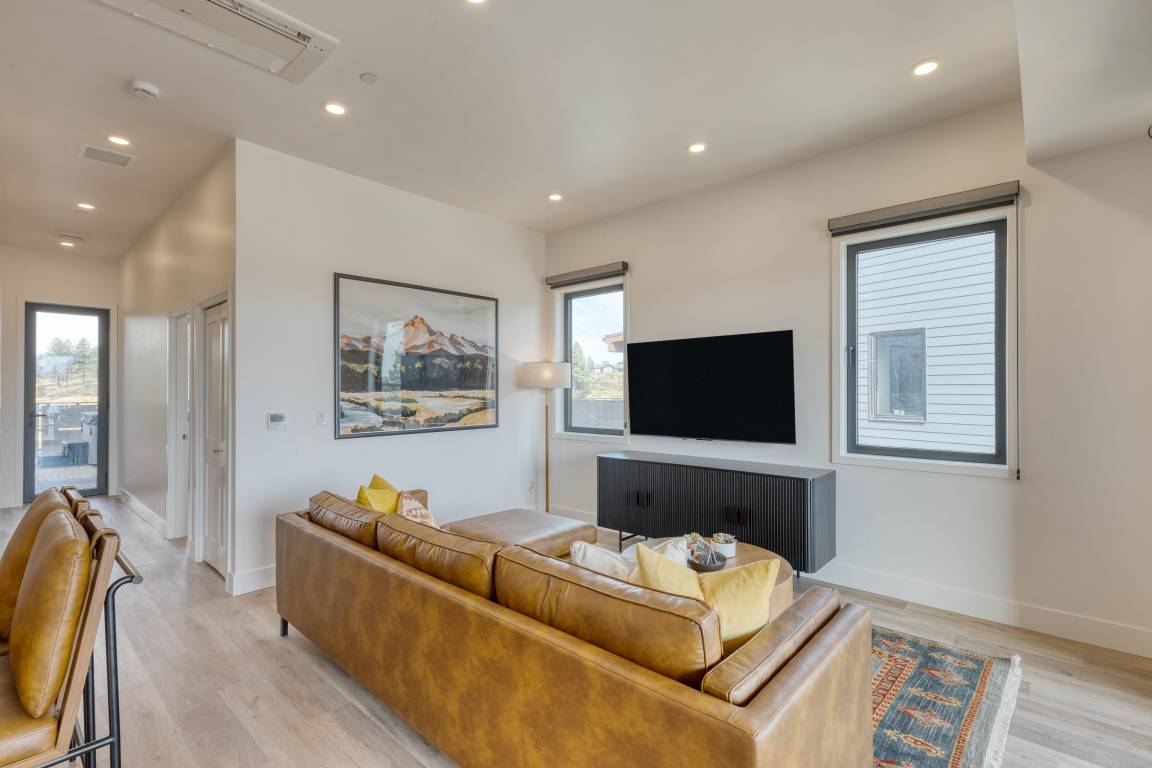 88 M² House ∙ 2 Bedrooms ∙ 4 Guests - Bend, OR