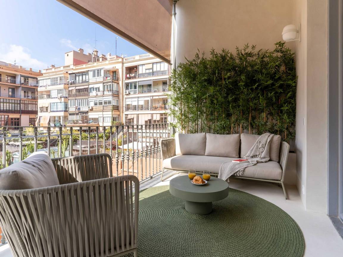 124 M² Apartment ∙ 3 Bedrooms ∙ 6 Guests - Barcelona