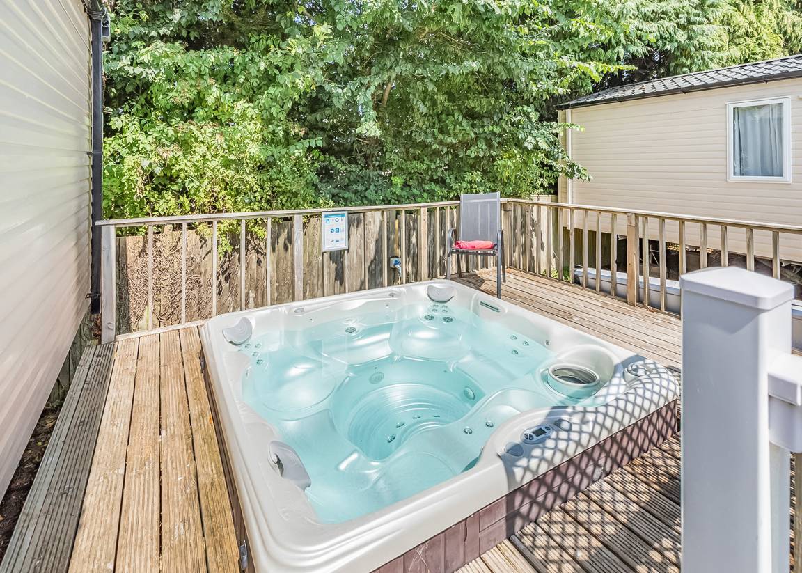Caravan ∙ 3 Bedrooms ∙ 6 Guests - Axminster