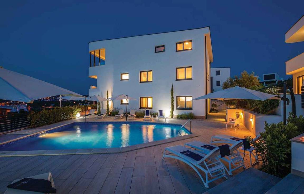 90 M² Apartment ∙ 2 Bedrooms ∙ 6 Guests - Malinska