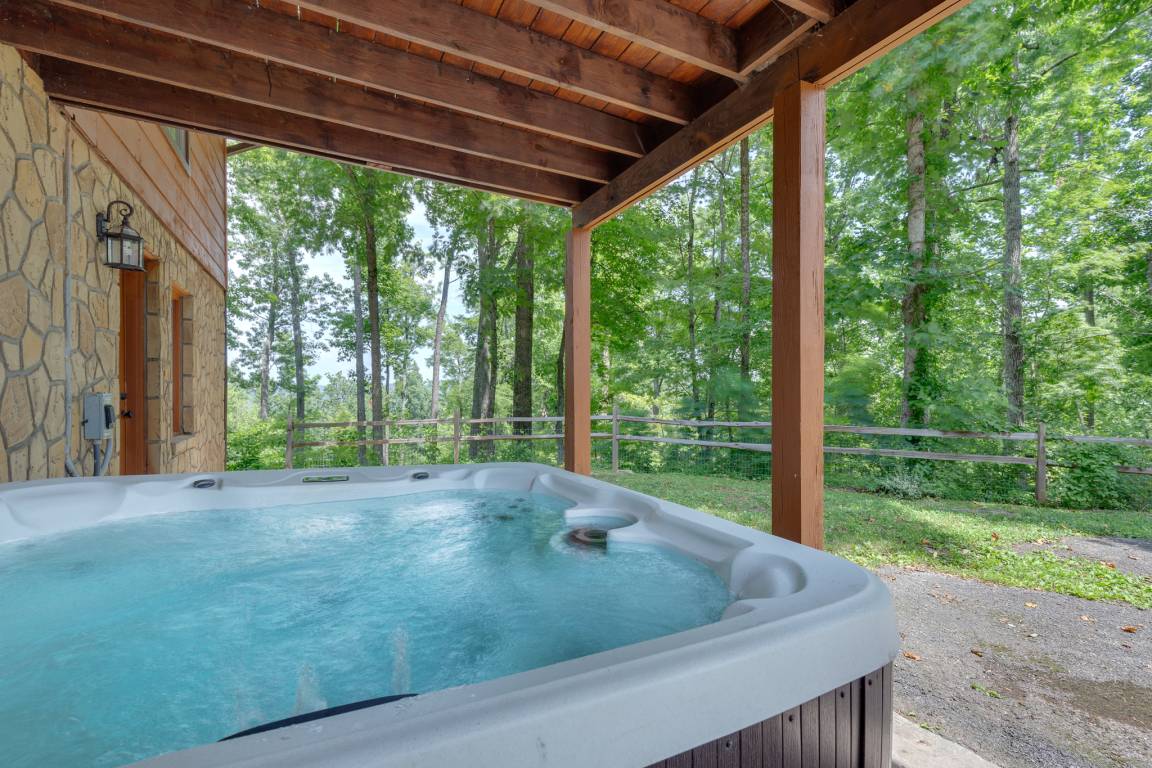 363 M² Cabin ∙ 6 Bedrooms ∙ 24 Guests - Blue Ridge Mountains