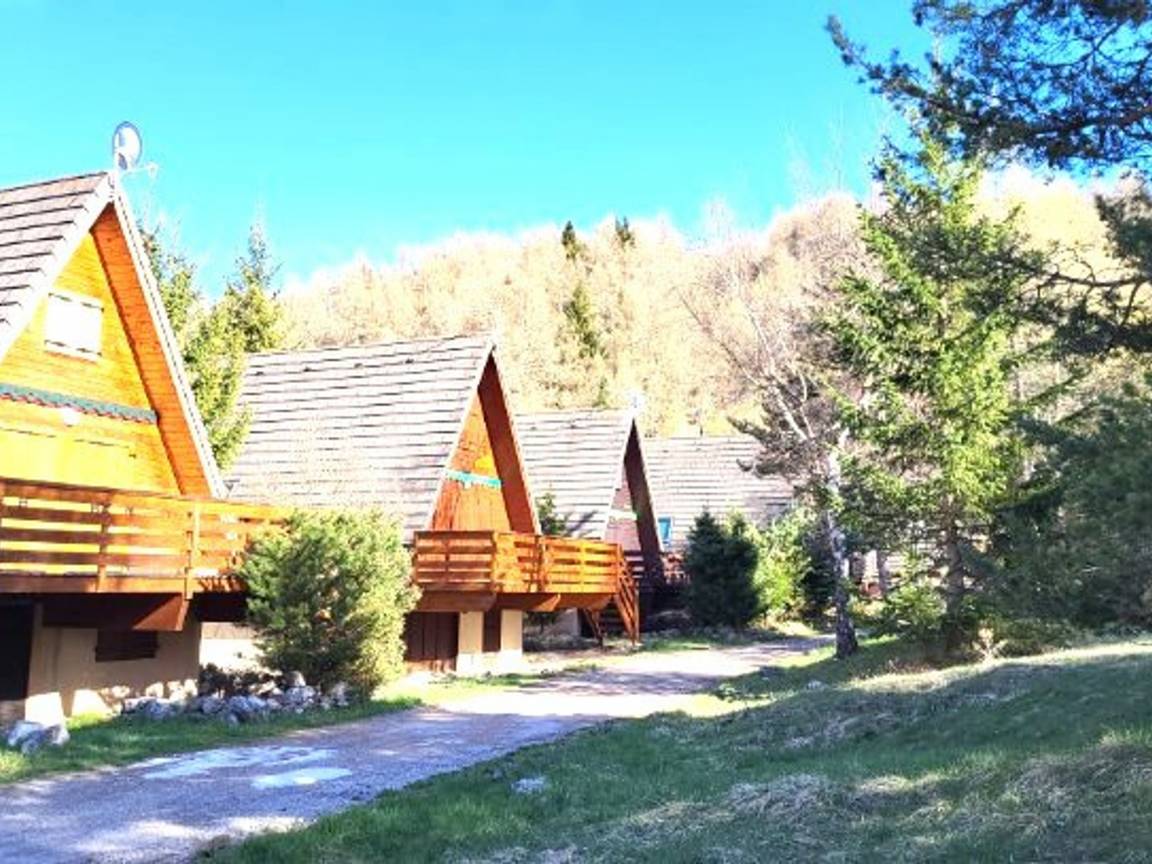 45 M² Chalet ∙ 2 Bedrooms ∙ 6 Guests - La Joue du Loup