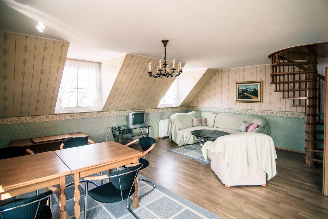 75 M² Appartement ∙ 1 Chambre ∙ 5 Personnes - Overath